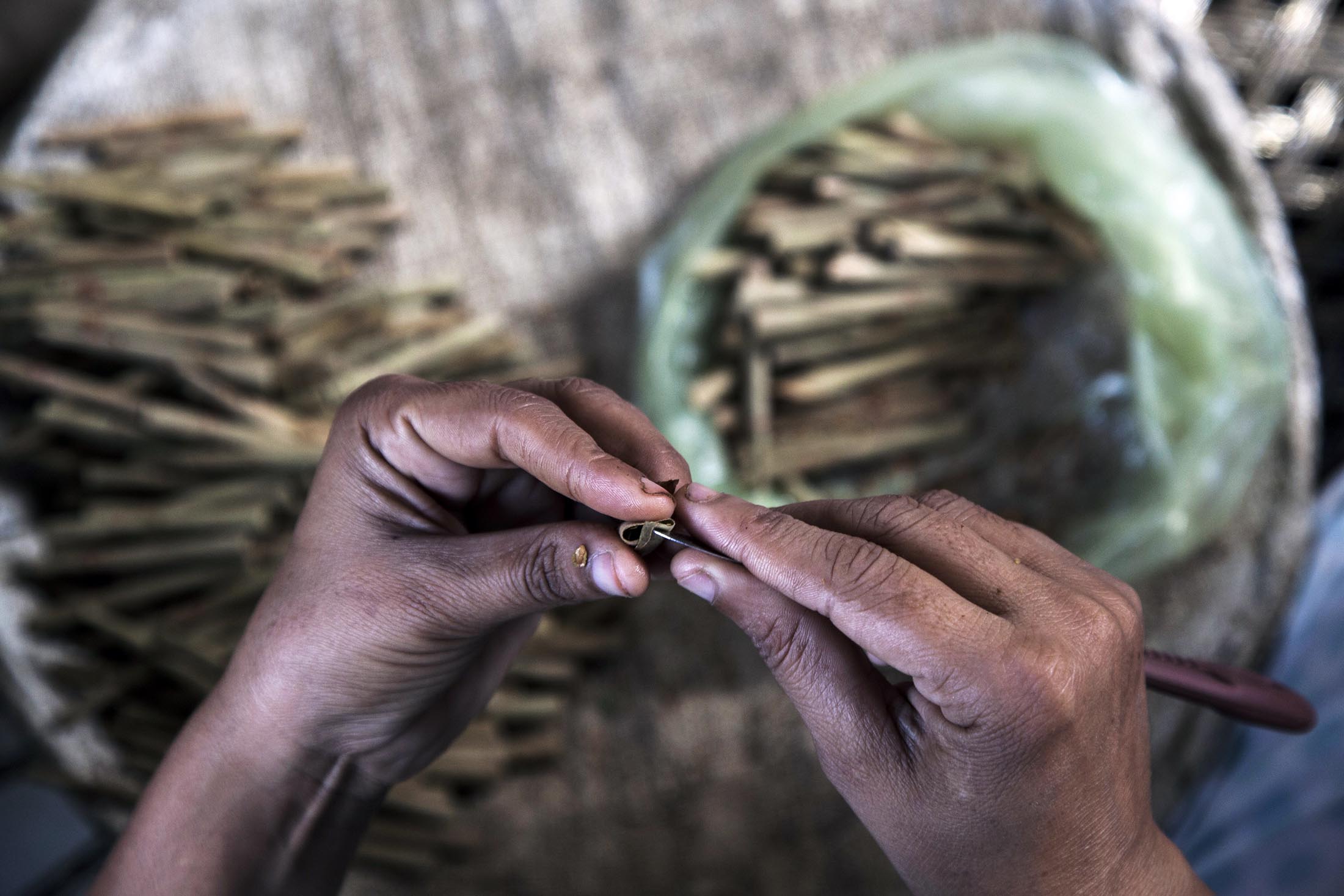Bidis: The Hand-Rolled Cigarettes That Keep More Than Four Million ...