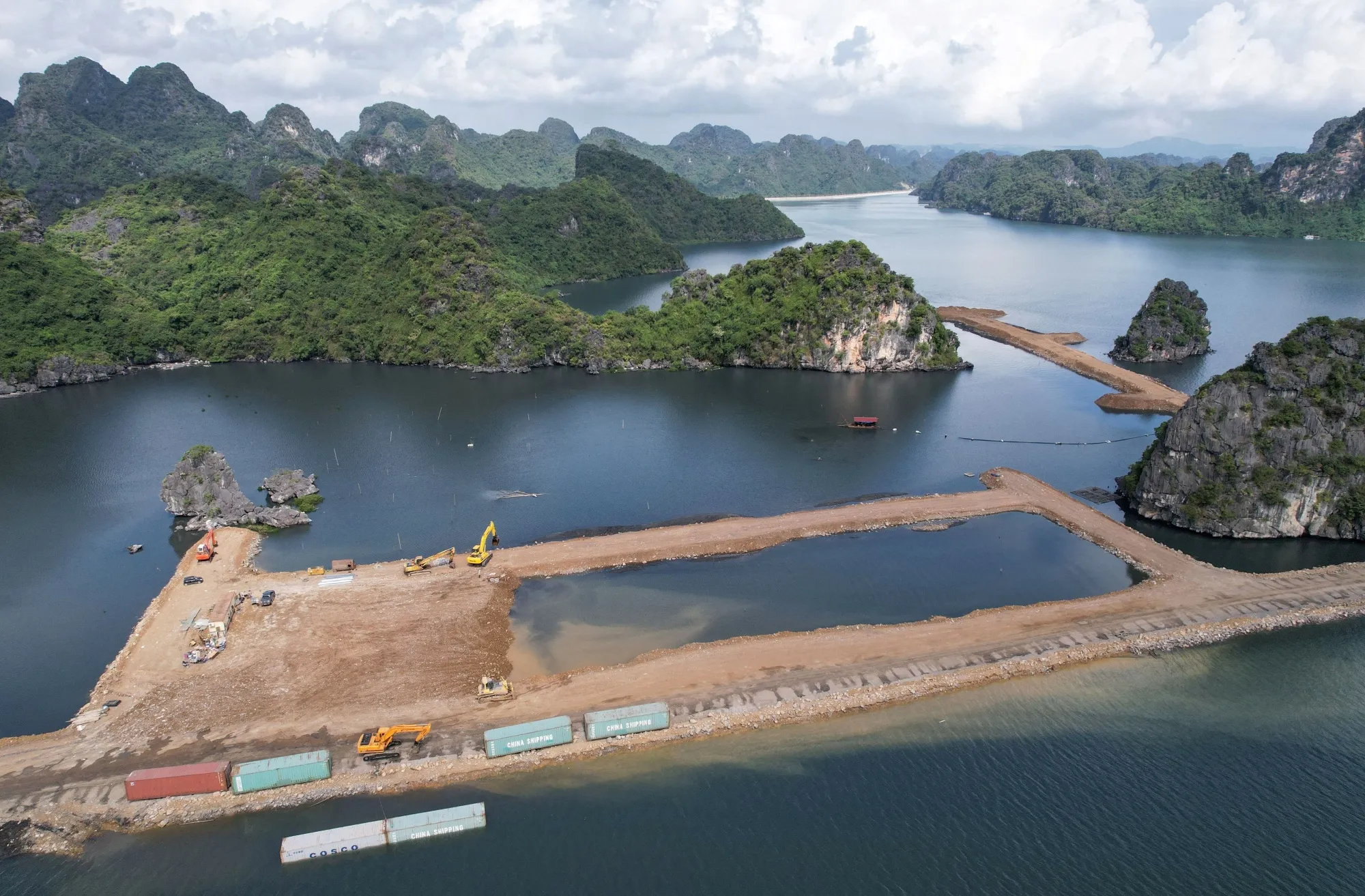 Vietnam Leader Calls for Wildlife Safeguards After Ha Long Bay Project ...