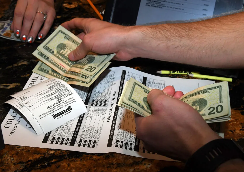Sports Gambling Evolves: A Bookie Nears the End of the Line - Bloomberg