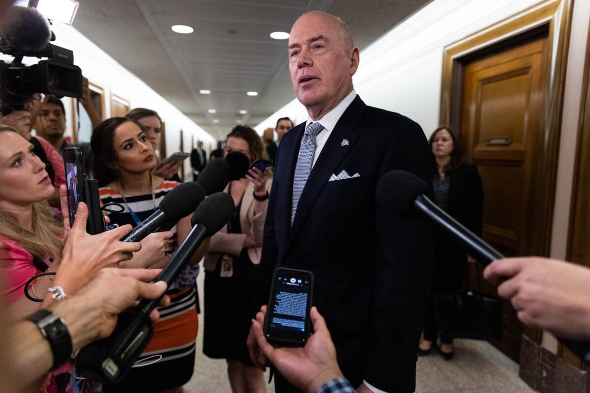 Colonial Pipeline CEO Joseph Blount Testifies to Senate on Hack, Gas ...