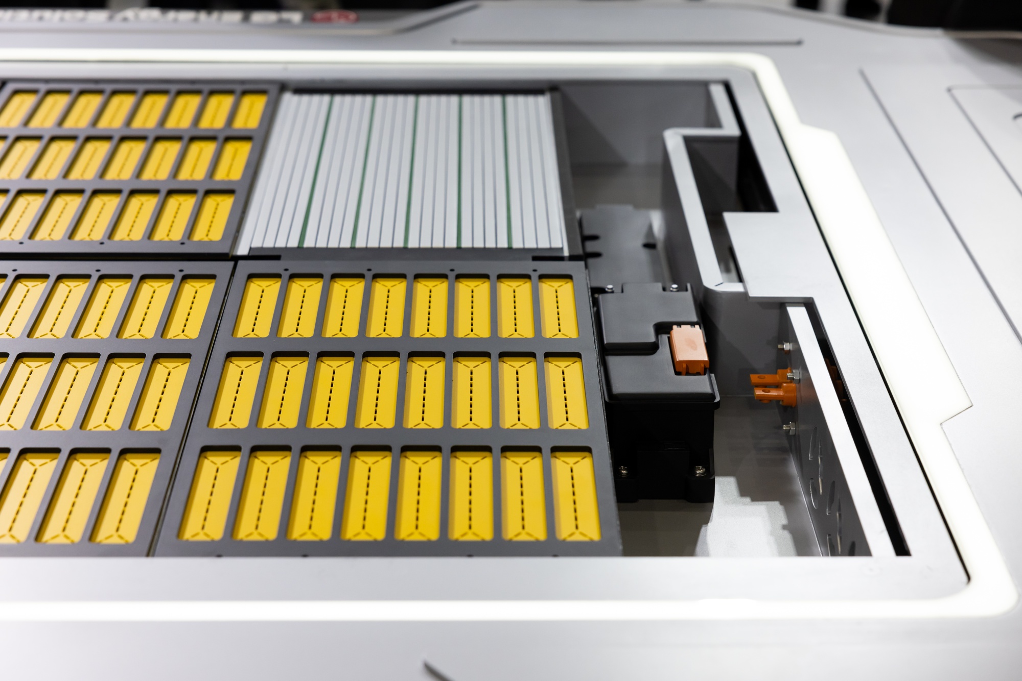 Battery Maker LG Energy’s Profit Sinks on Global EV Slowdown - Bloomberg