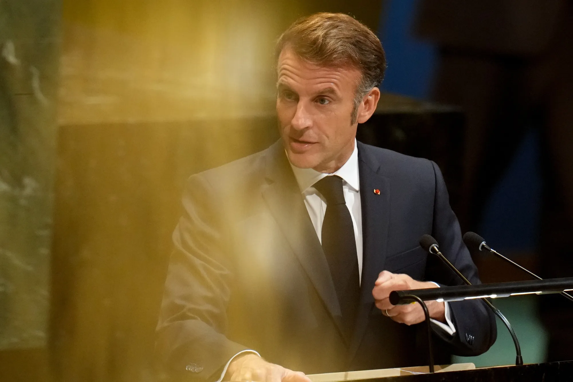 Macron Courts Wall Street Leaders, Pitching French Stability - Bloomberg