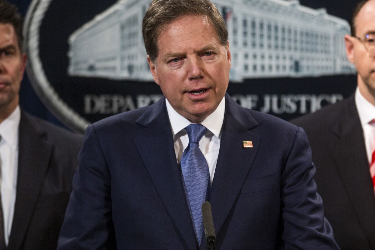 Federal Prosecutor in N.Y. Wins Term Extension From Judge - Bloomberg