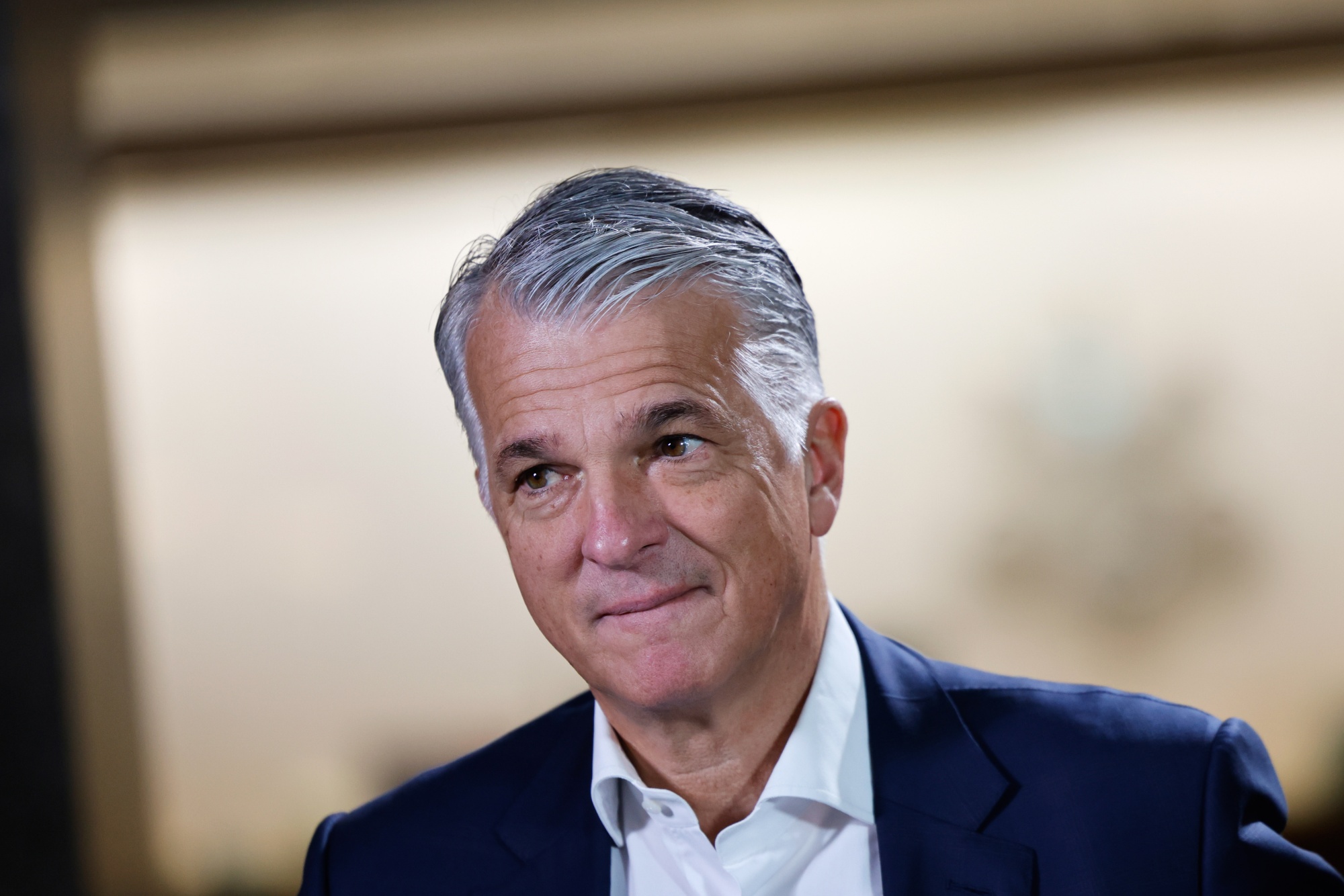 UBS’s Ermotti Says His Term as CEO Could Stretch to 2027 - Bloomberg