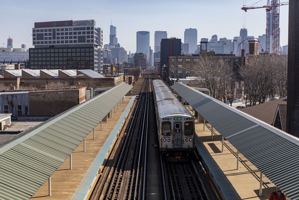 Chicago’s Struggling Transit System Gets Ready for the DNC - Bloomberg
