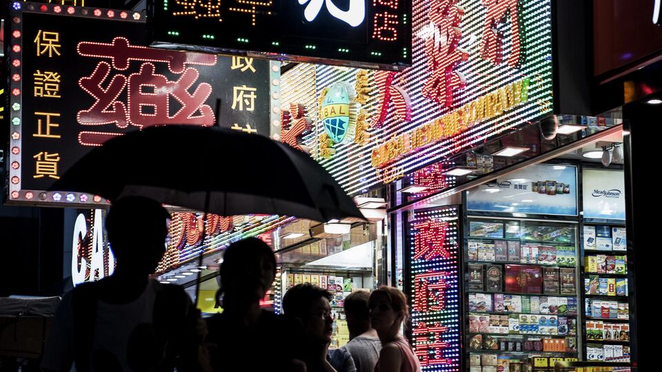 China Data Drags Down Australian Dollar Crude Oil Eebounds And Sabmiller Shares Jump After Ab 