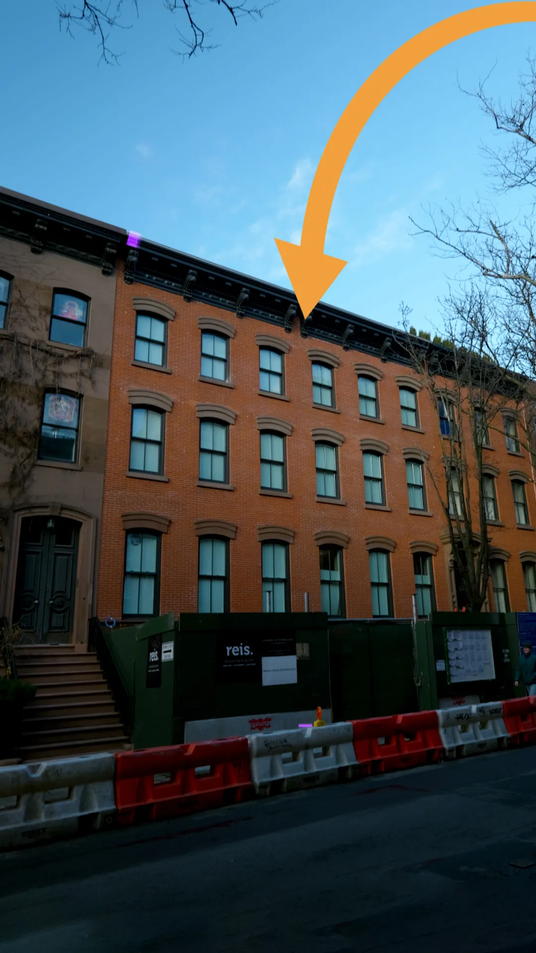 Watch The Rise of the Manhattan Mega-Mansion - Bloomberg