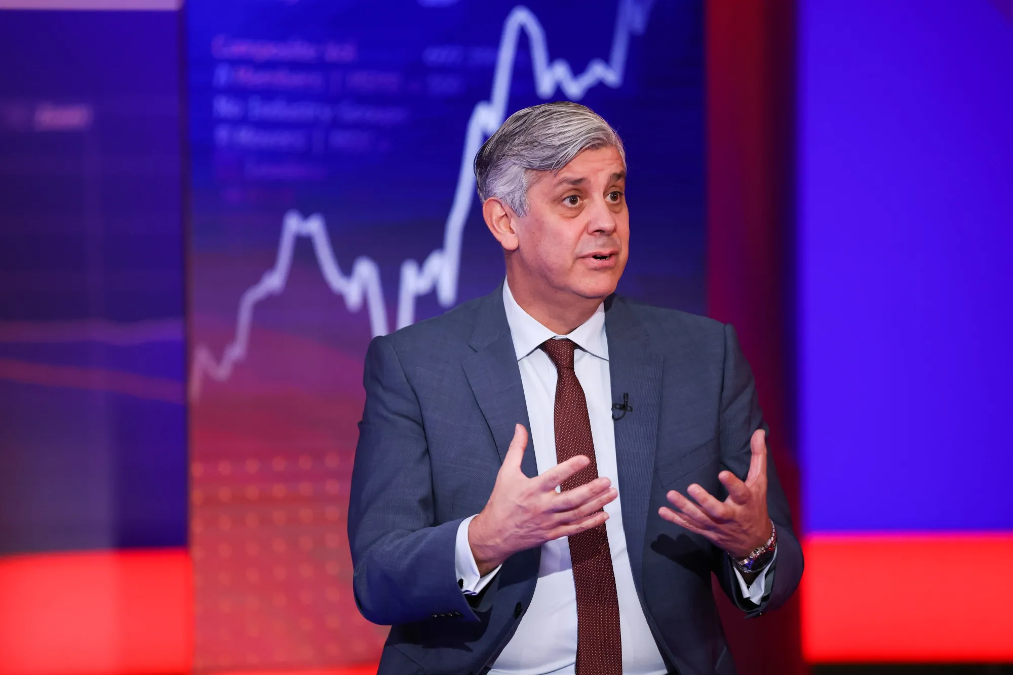 ECB’s Centeno Says Policy Will React to Retreat in Inflation - Bloomberg