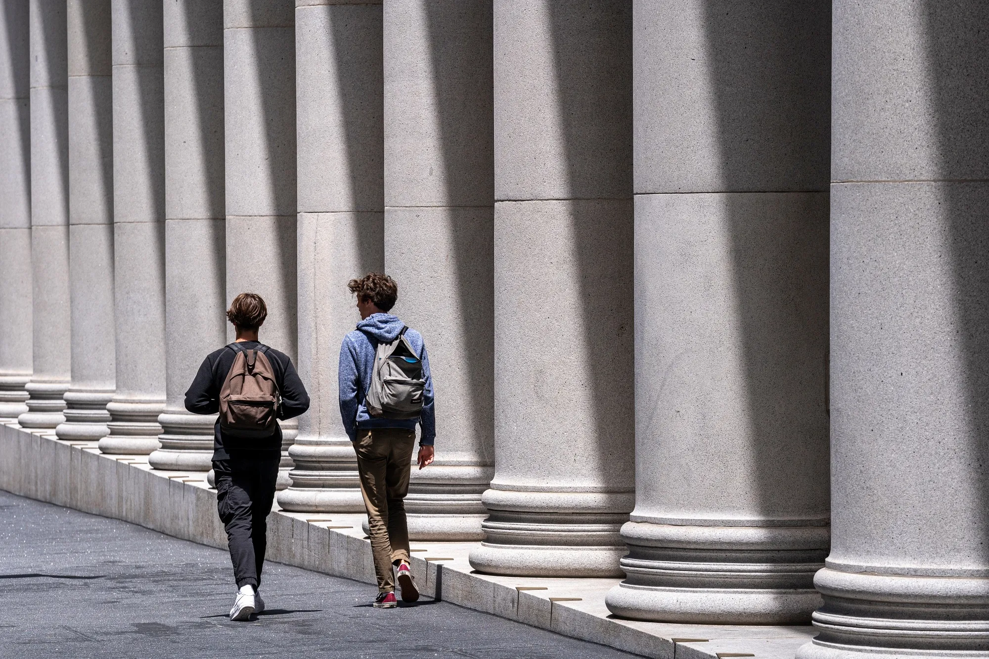 Younger Workers Are First to Feel the Impact of US Jobs Slowdown ...