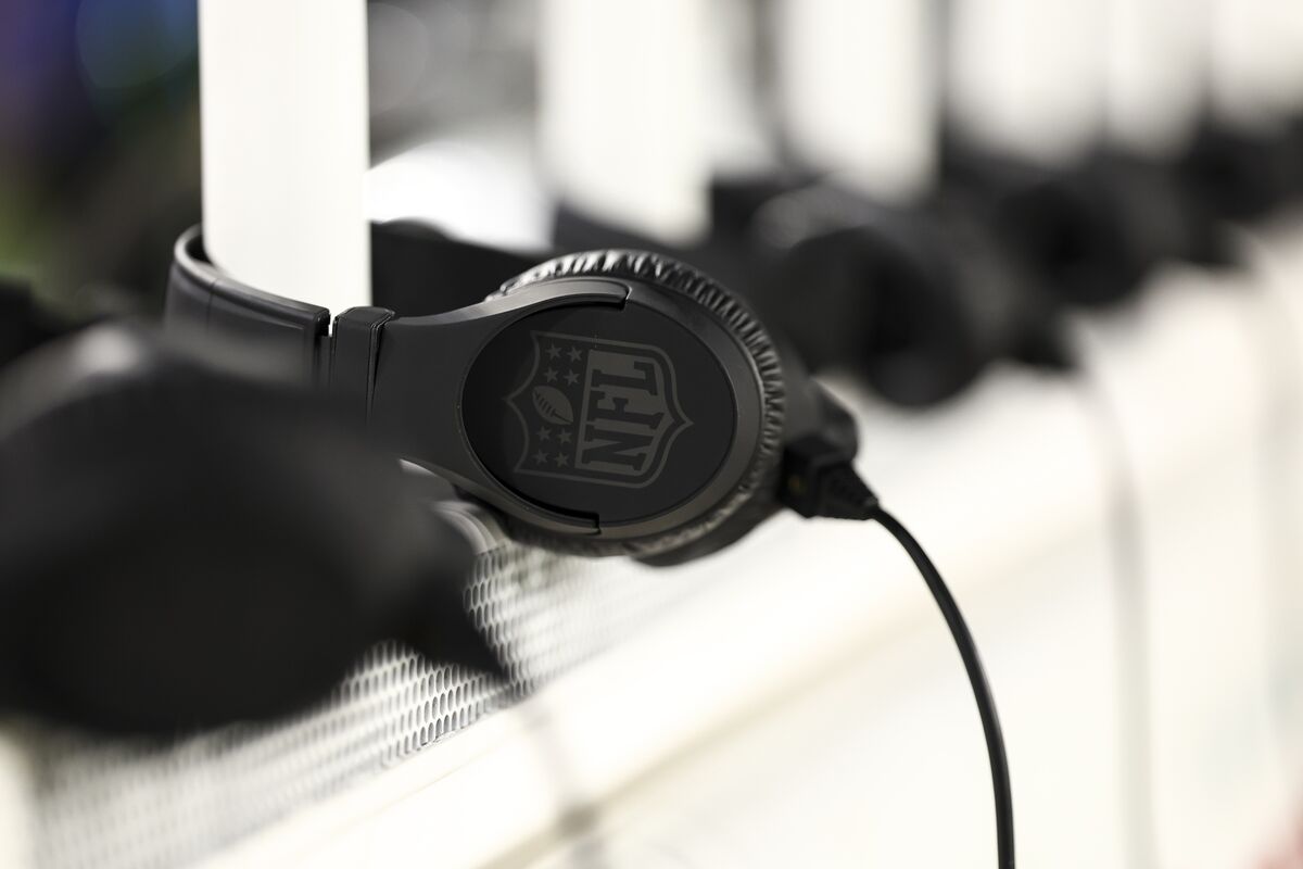 NFL Strikes Sony Deal for Coaching Headsets and In-Game Tech - Bloomberg