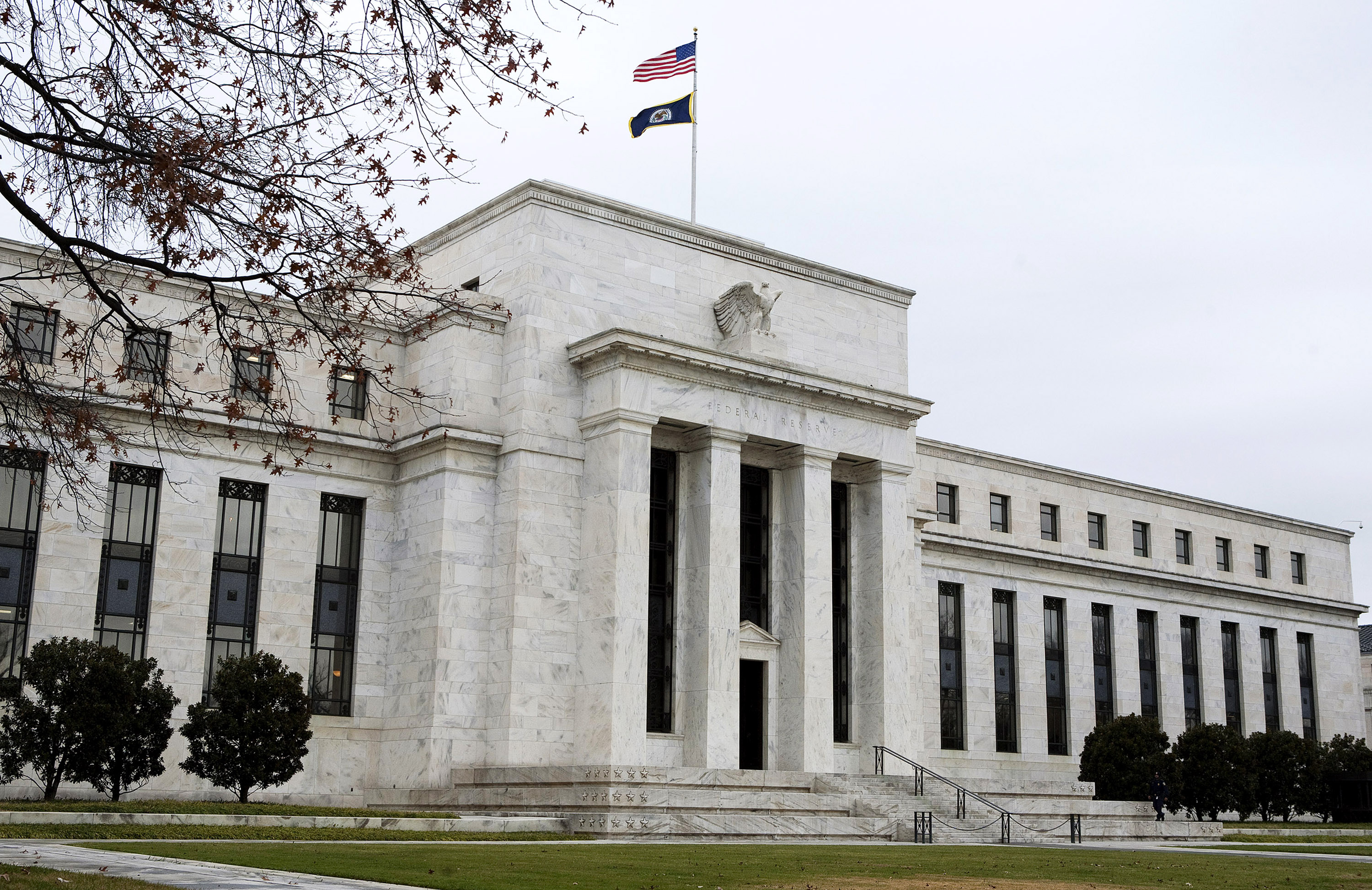 FRB、緊急融資プログラムの詳細開示へ－米最高裁も支持 - Bloomberg