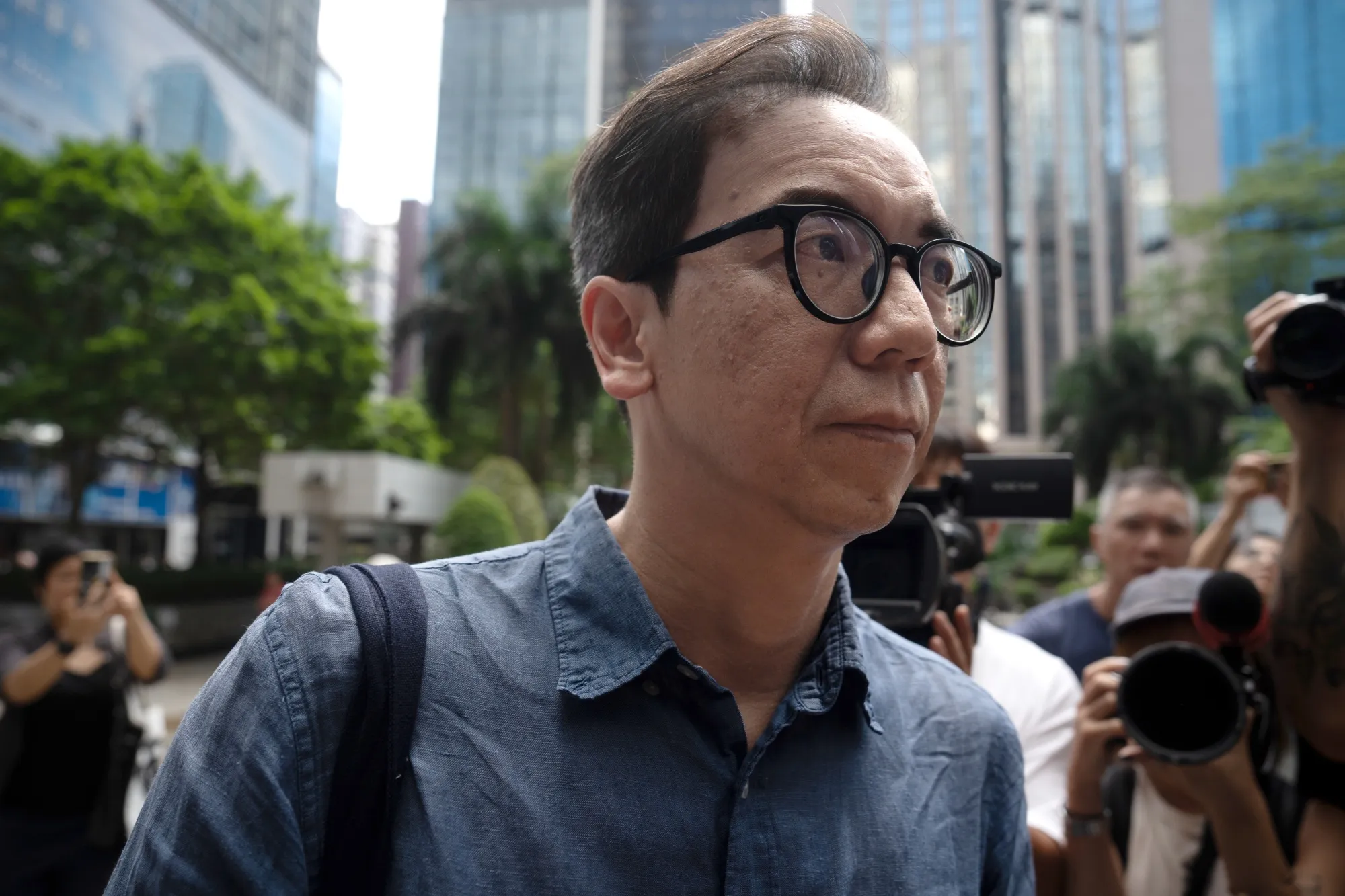 Hong Kong Editor Jailed 21 Months in First Media Sedition Case - Bloomberg