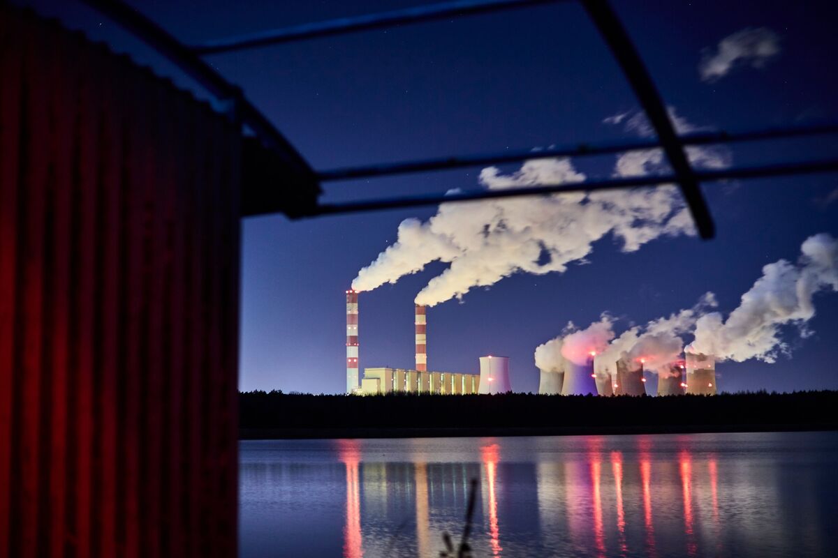 Coal Exit Gets Tricky for Owner of EU’s Dirtiest Power Plant - Bloomberg