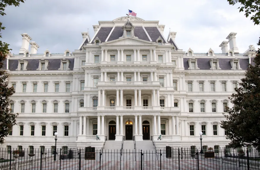 Inside Trump’s Plan to Paint the Eisenhower Building - Bloomberg