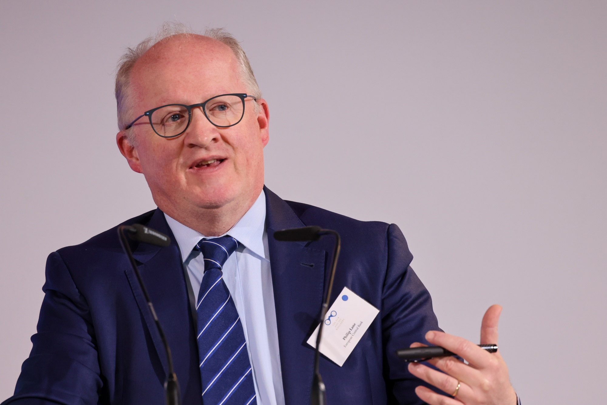 Alza de tasas del BCE aún no se ha sentido plenamente, afirma Philip ...