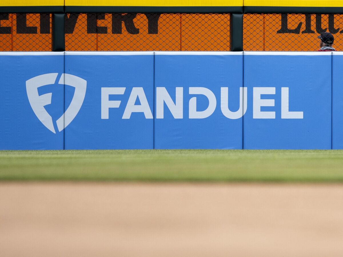FanDuel Nears Deal for Naming Rights to Diamond Sports Channels - Bloomberg