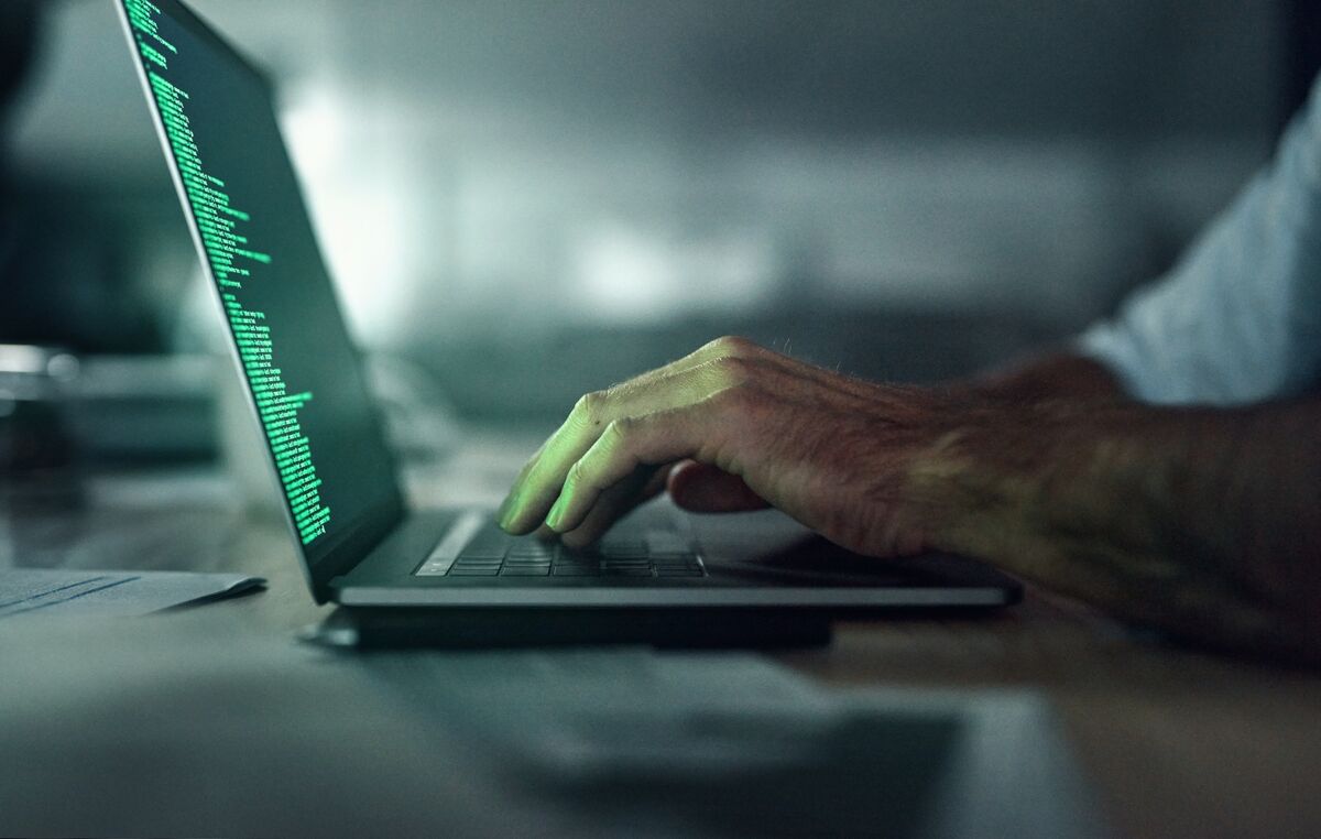 UnitedHealth (UNH) Cyberattack: US Regulators Open Probe on Change ...