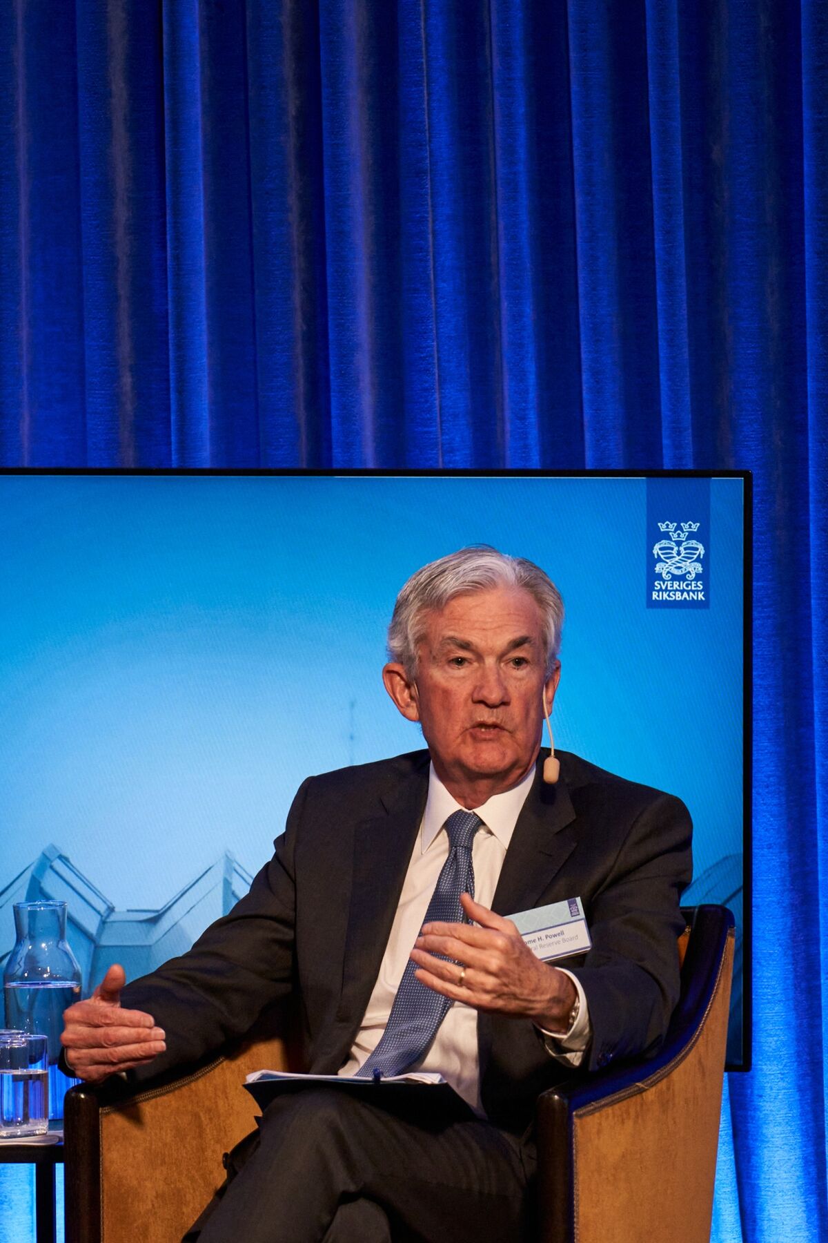 What’s Happening in the World Economy: Fed Rate Decision Is Powell vs ...