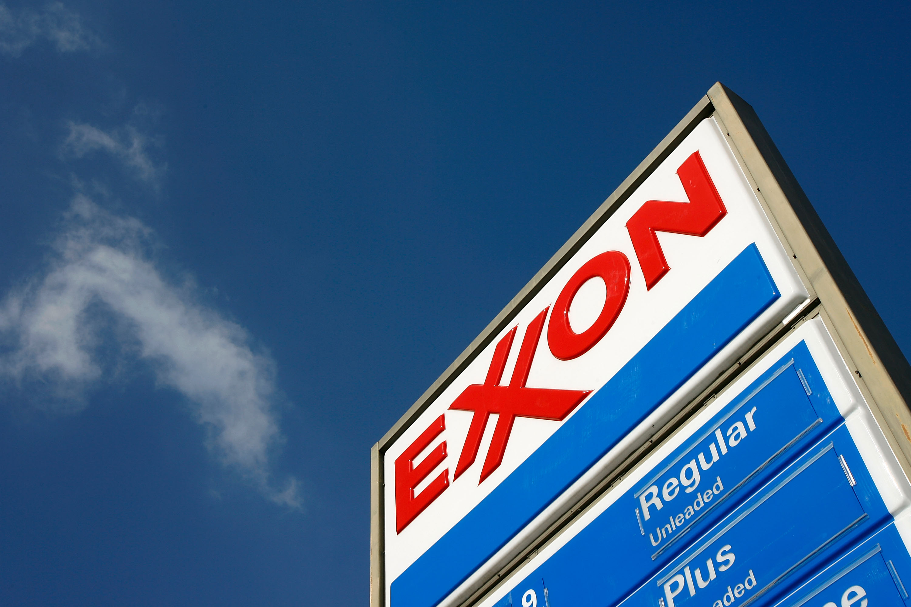 Exxon Mobil (XOM) Gulf Of Mexico Asset Sale: A Good Step - Bloomberg