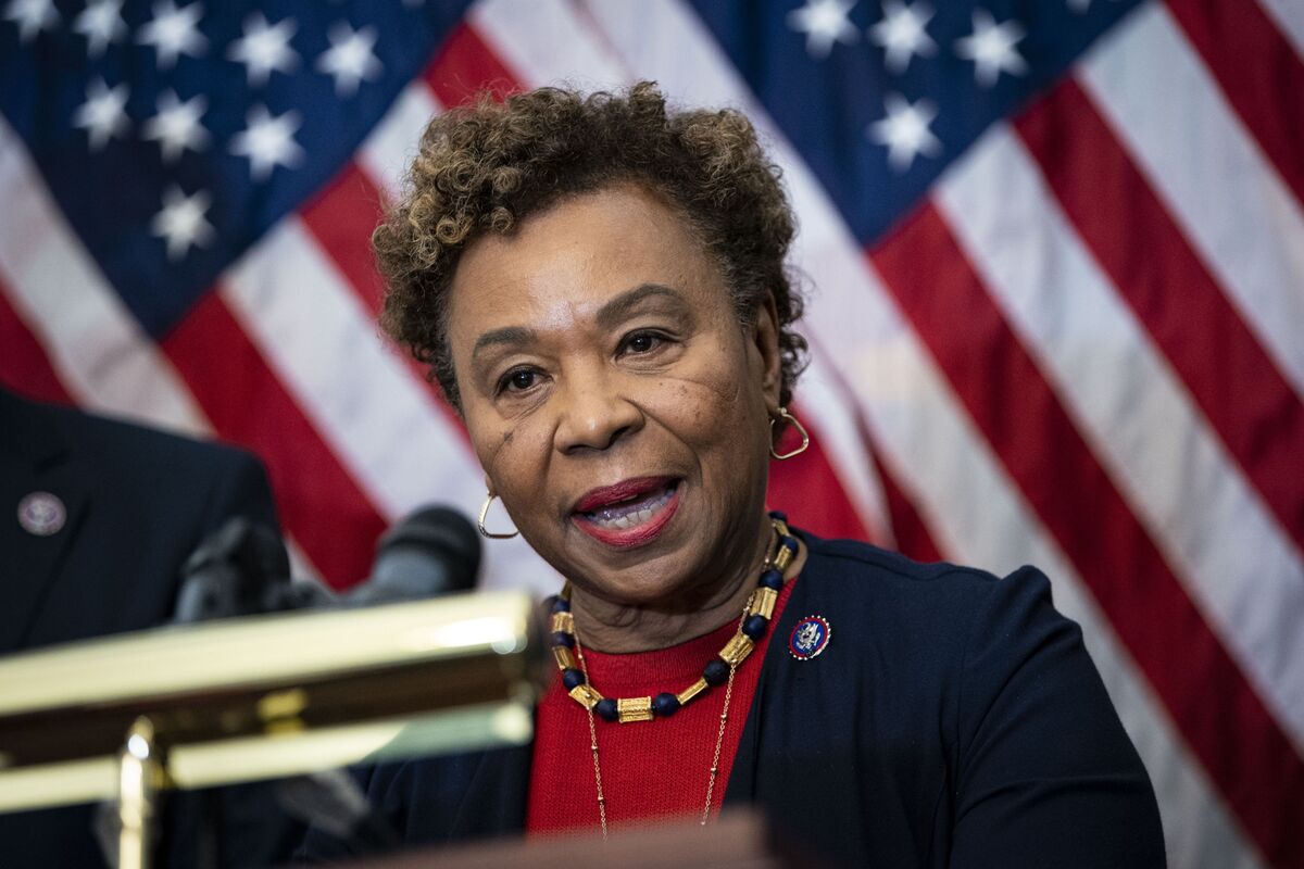 Democrat Barbara Lee Is Making Plans for a US Senate Run - Bloomberg