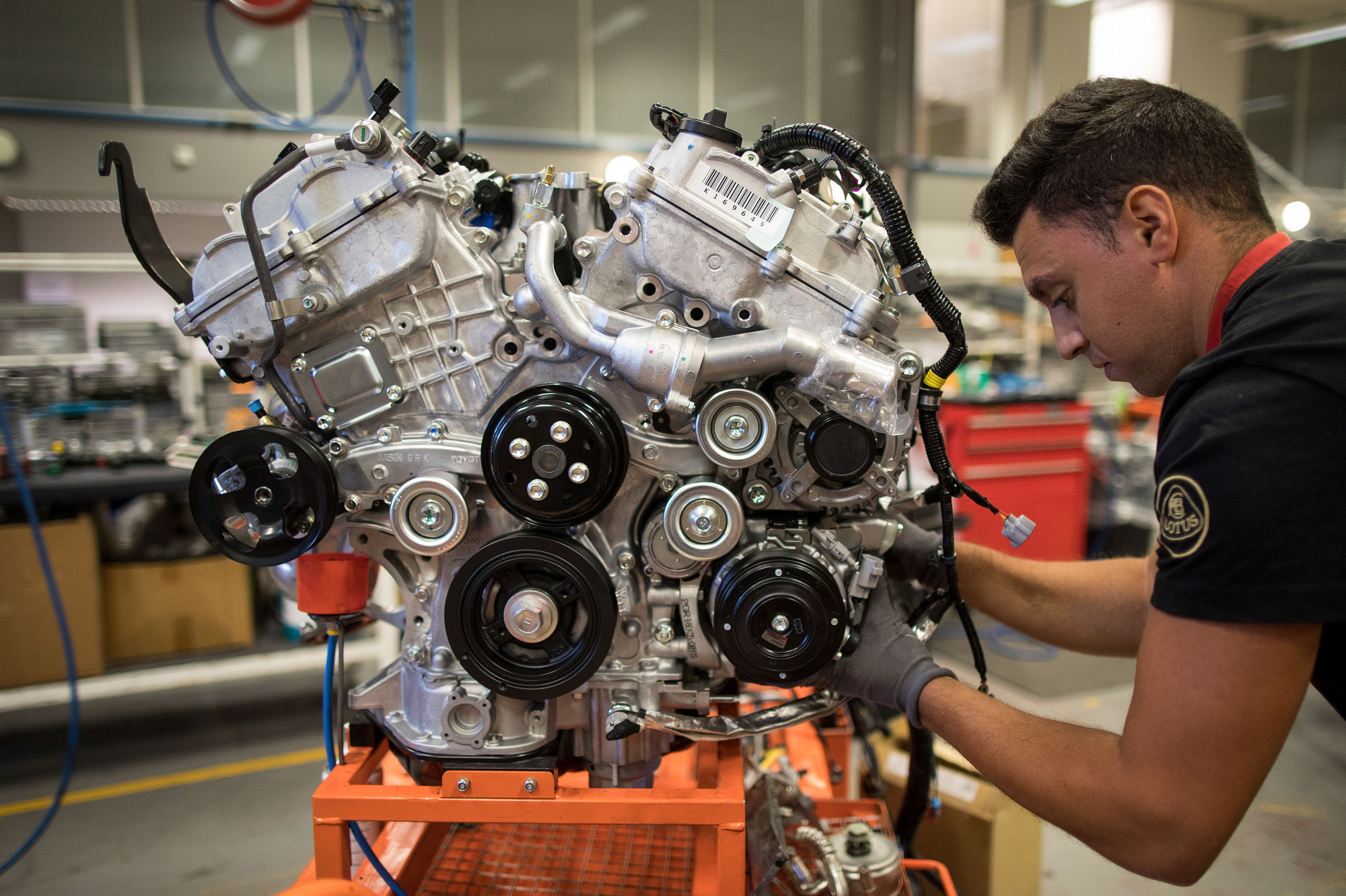 Chinese Billionaire Is Poised to Rescue British car maker Lotus ...