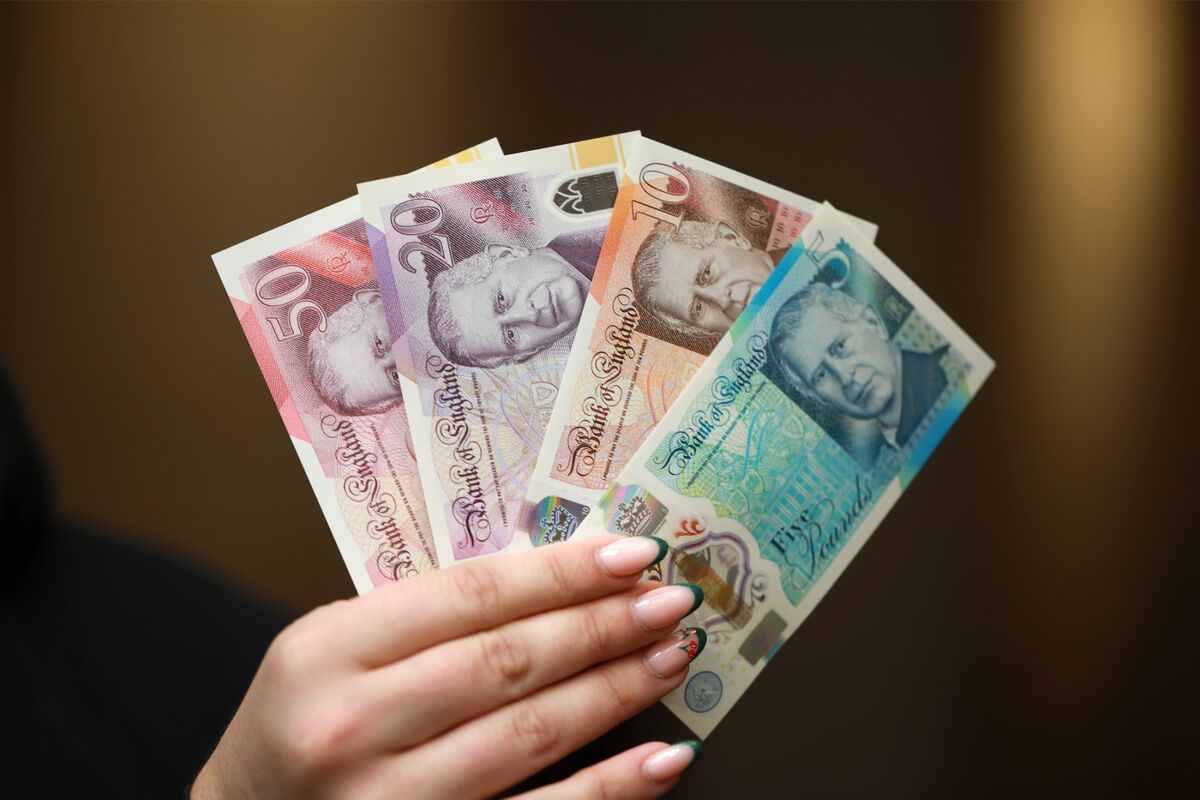 UK Banknotes With King Charles Released From Bank of England and at ...