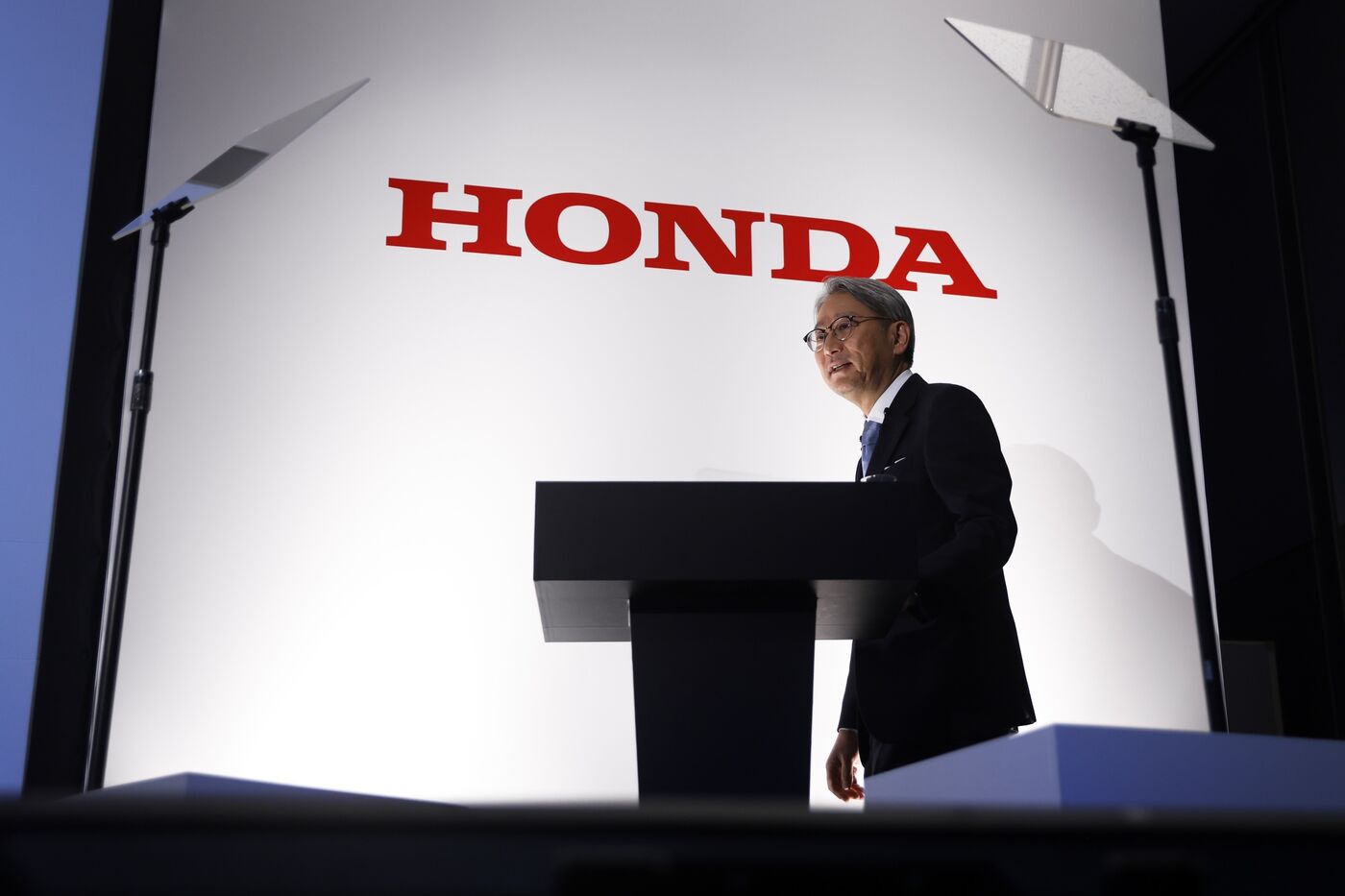 Honda’s Mibe Says Plan for New EVs in US, Japan From 2025 - Bloomberg