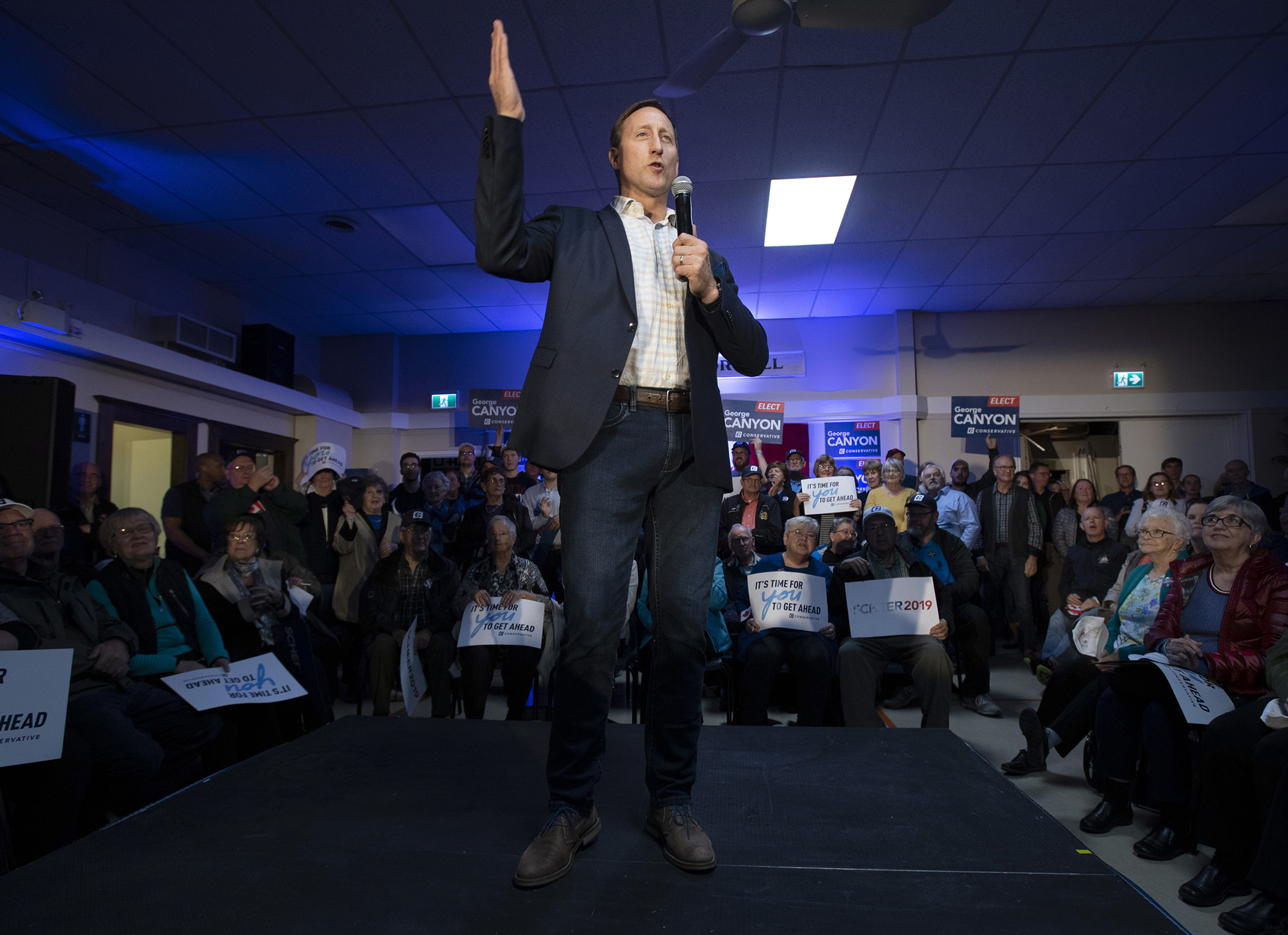 Peter MacKay Begins Bid to Lead Canada's Conservative Party - Bloomberg