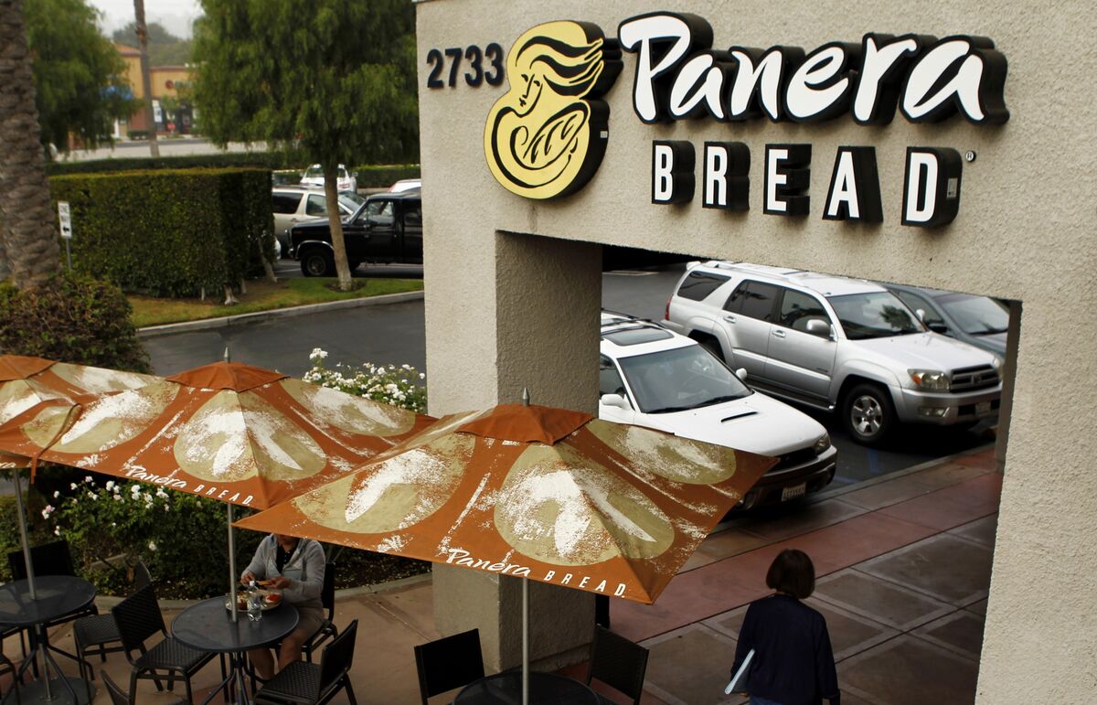 Panera Founder Ronald Shaich Sparks Legal Feud by Poaching - Bloomberg