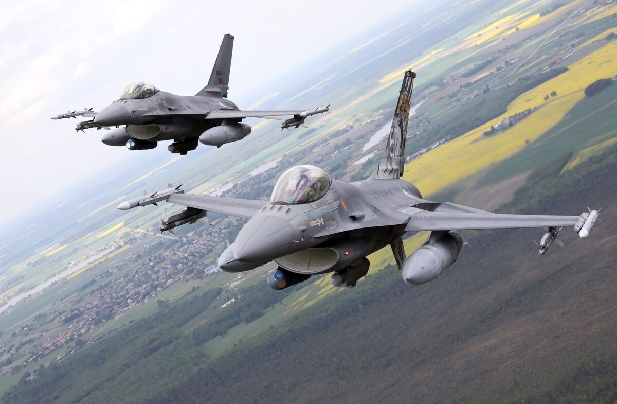 War in Ukraine: Kyiv’s F-16 Ambitions Snarled by Language, Runways and Parts - Bloomberg