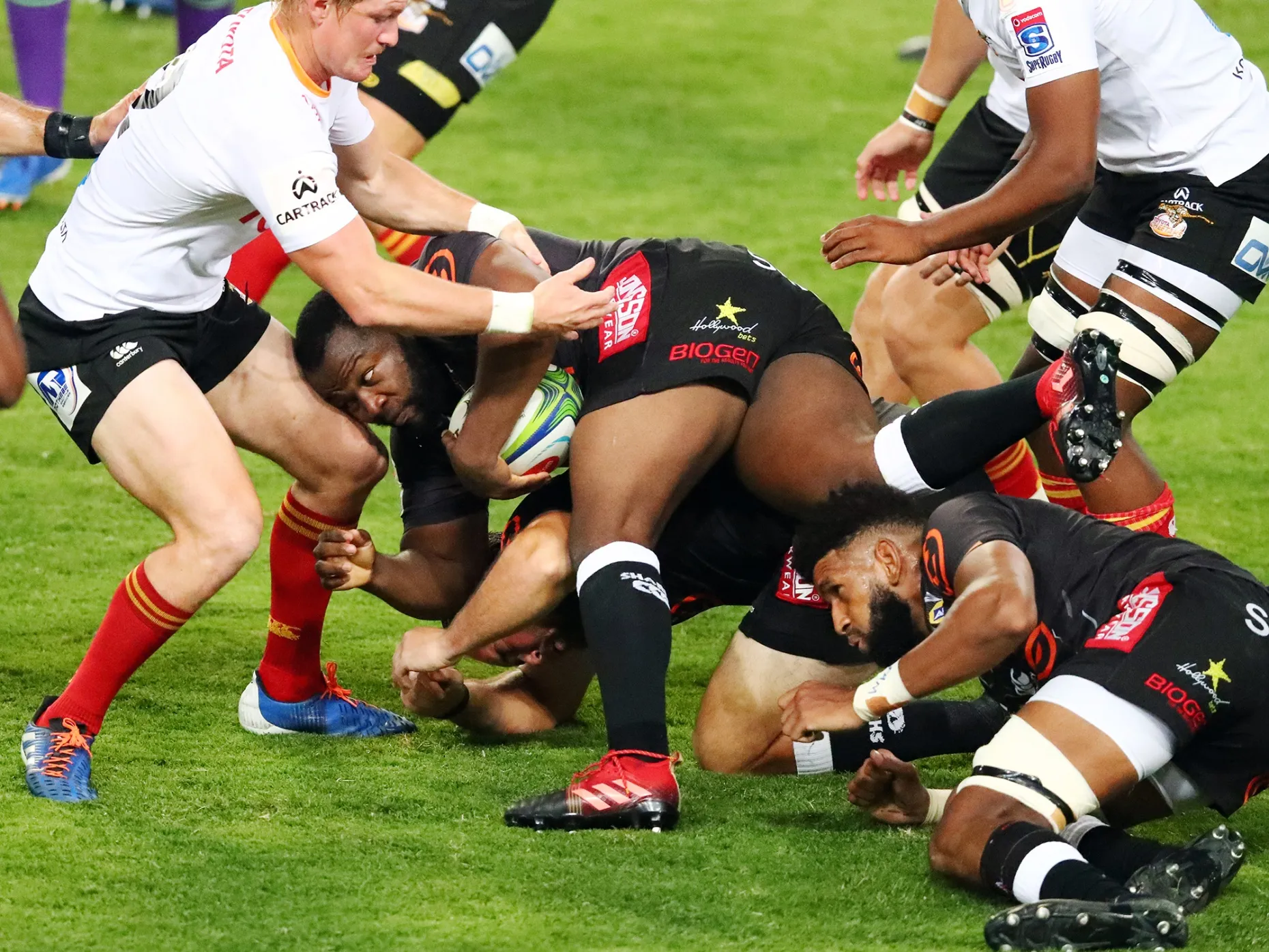 U.S. Consortium Buys Majority Stake in South African Rugby Team - Bloomberg