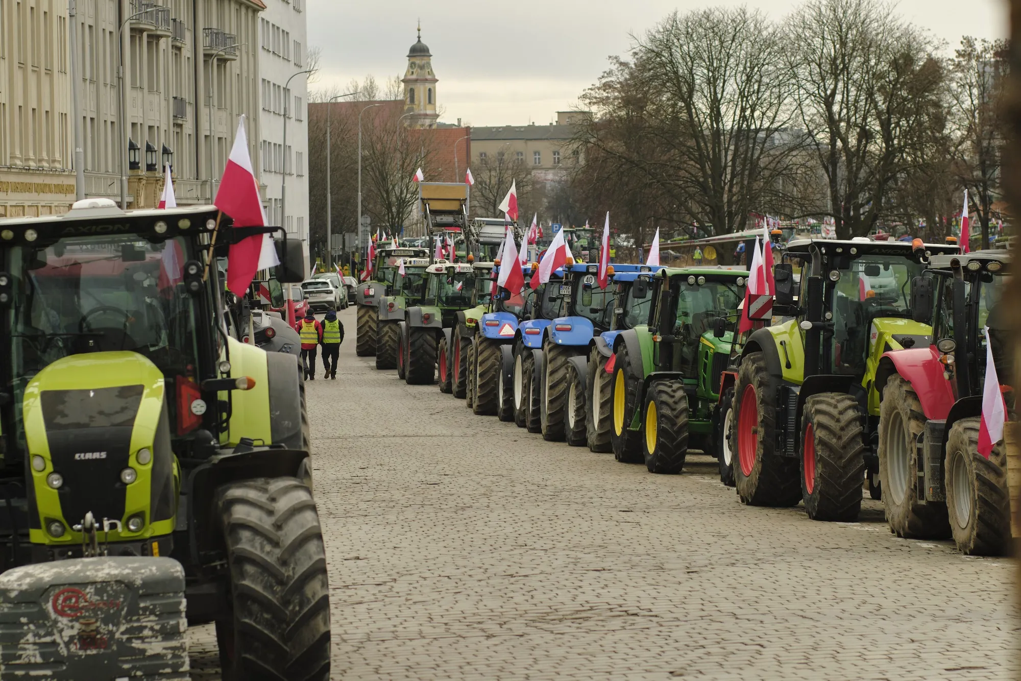 Polish Farmer Protests Threaten to Spin Out of Control Over Ukraine ...
