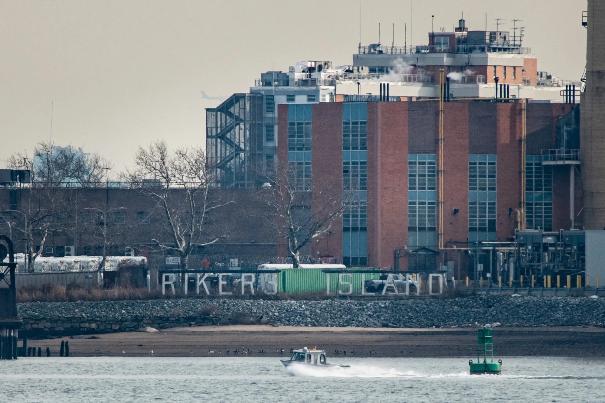 Rikers Monitor Says Conditions Have Worsened, But Praises NYC - Bloomberg