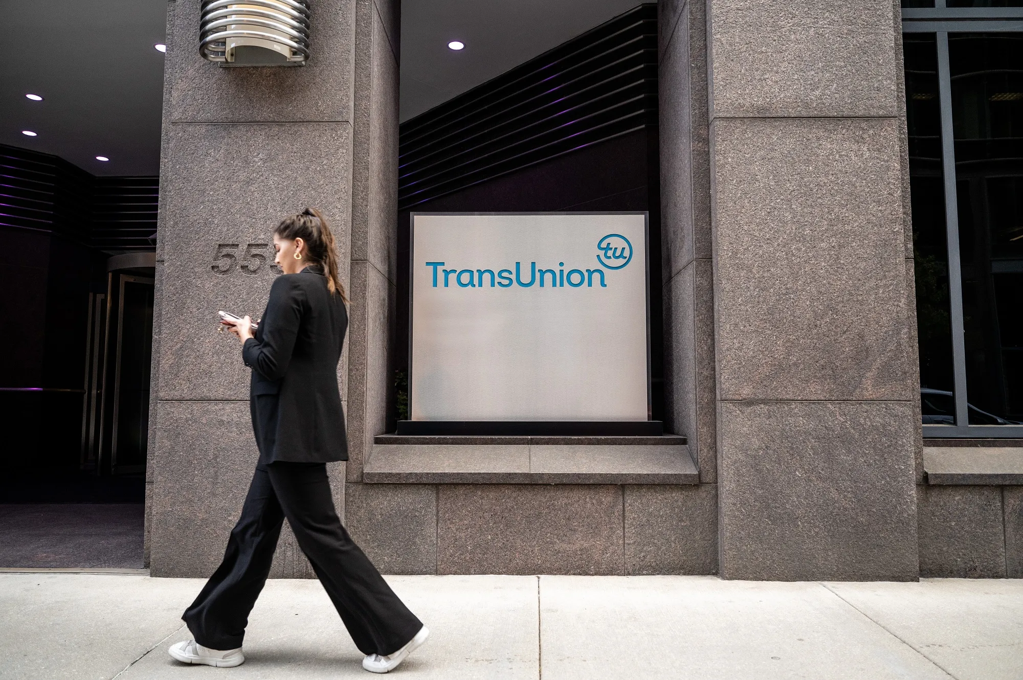 TransUnion acuerda aumentar en US$560M participación en México - Bloomberg