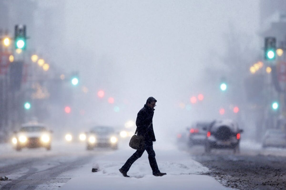 Employees Work Harder In Bad Weather - Bloomberg