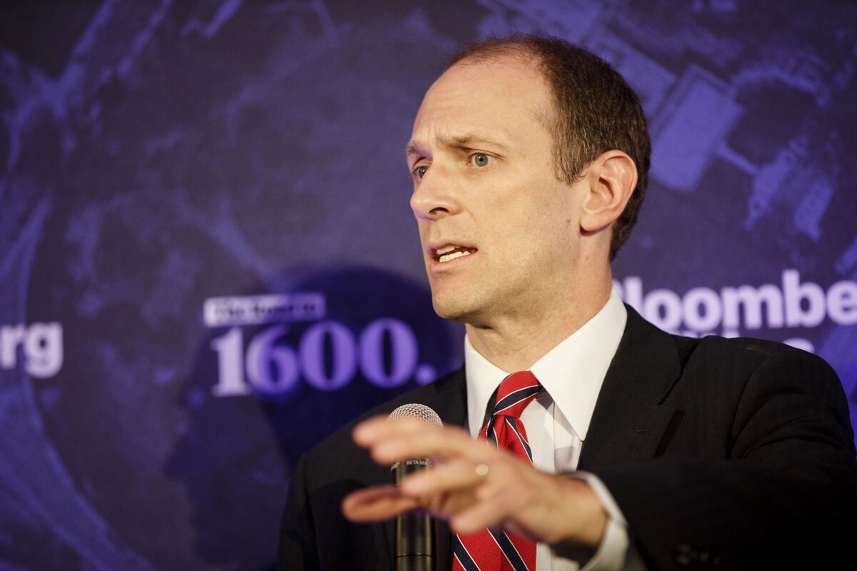 Fed's Austan Goolsbee Likens Rate Pause to ‘Reconnaissance’ on Policy ...