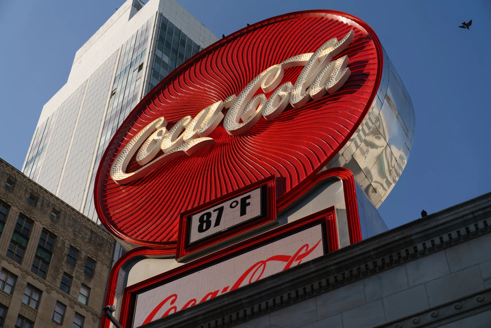 Coca-Cola Sales (NYSE:KO) Top Estimates on Higher Prices, Inflation ...