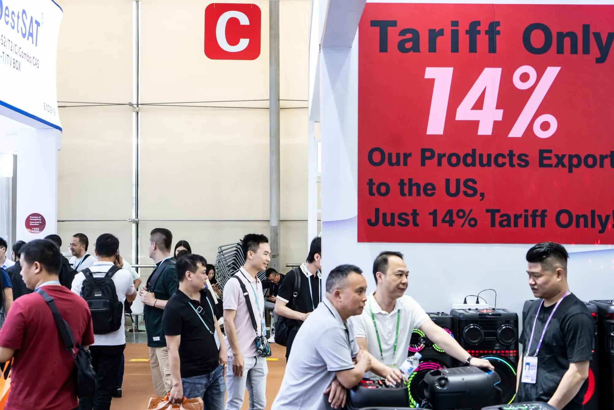 Trump’s Trade War Is Helping Unite Chinese People Around Xi - Bloomberg