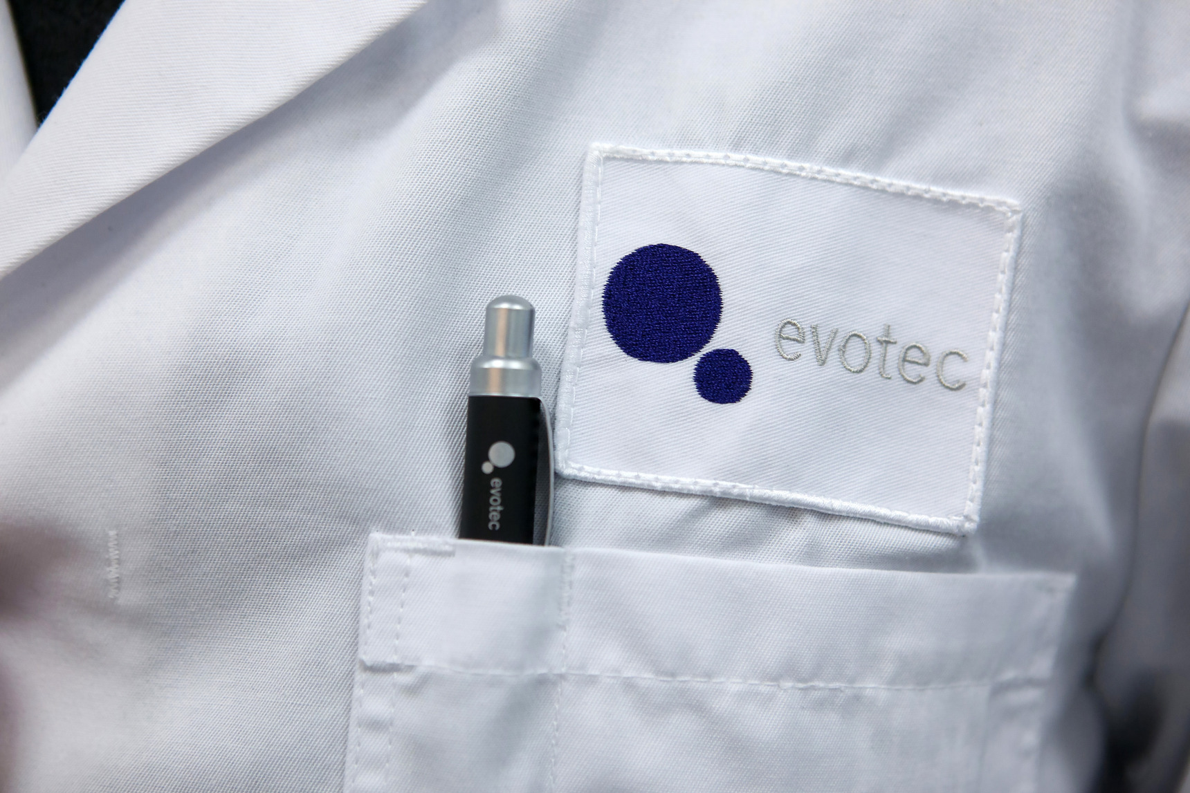 Evotec (EVT GY) Says Former CEO Failed to Report Stock Trades on Time - Bloomberg