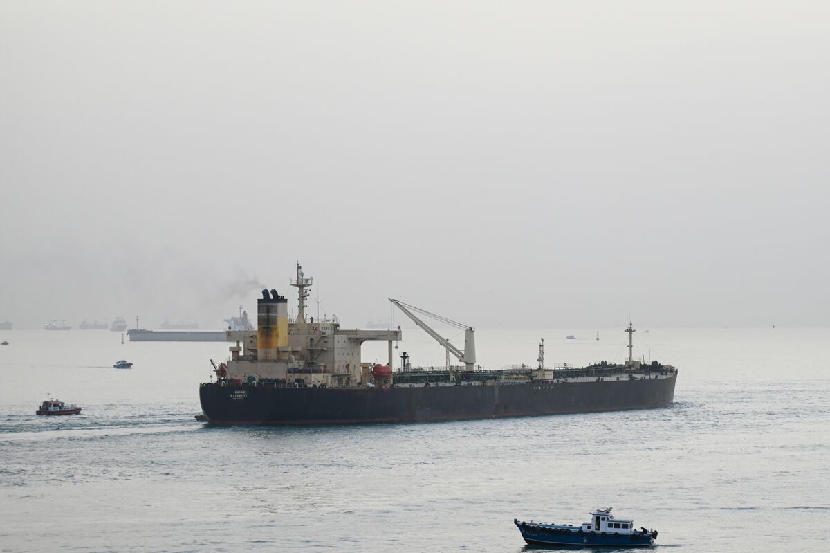 Red Sea Attacks: Container Ship Tackles Fire After Suffering Explosion ...