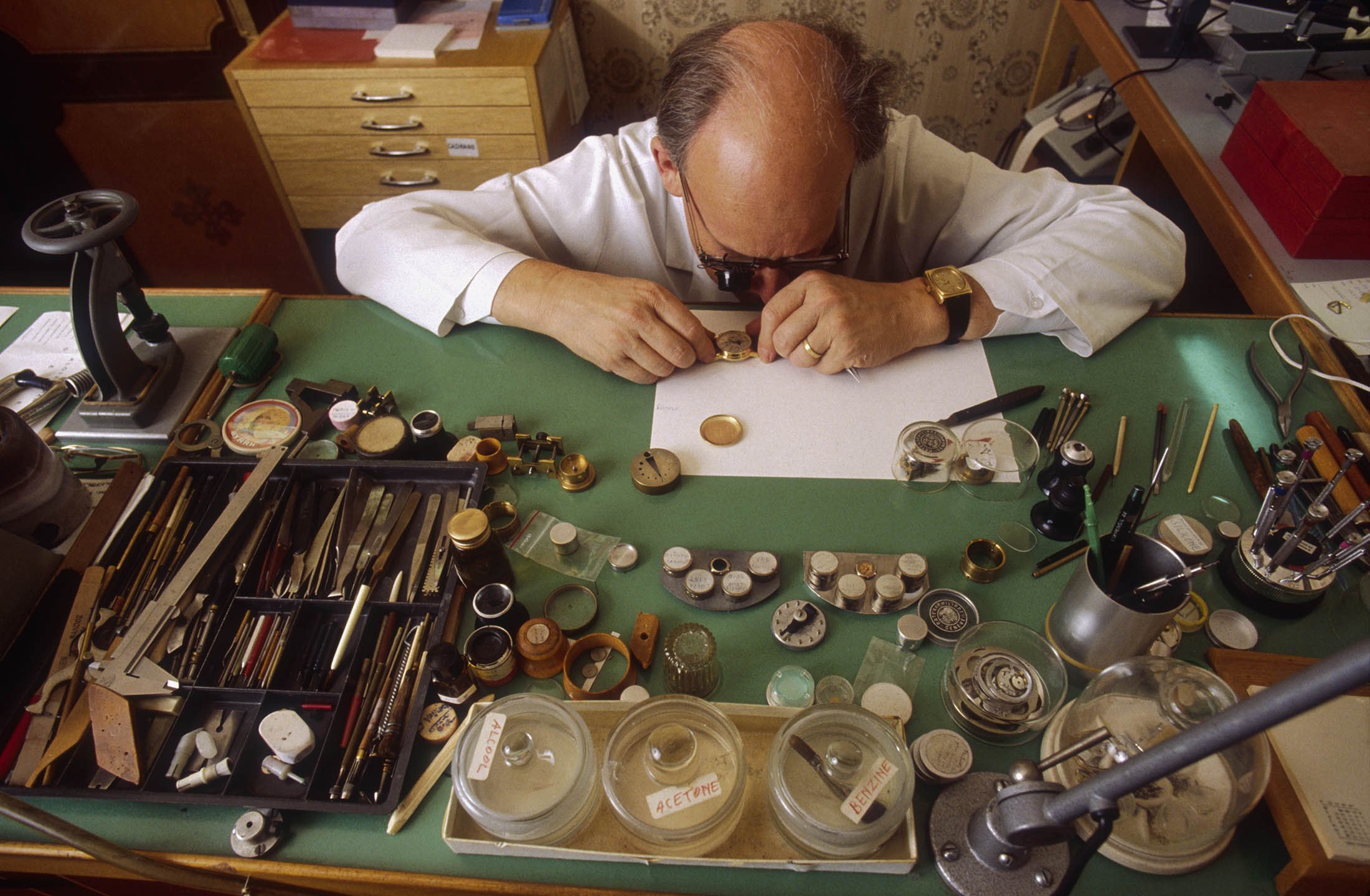 How to Build a Watch, Classes and Technique - Bloomberg