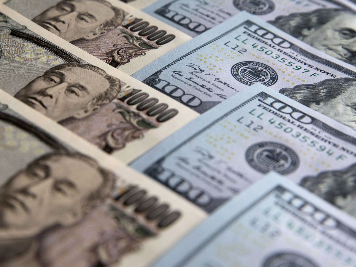 Dollar Rally Raises Alarm as Japan, China Step Up Defenses - Bloomberg