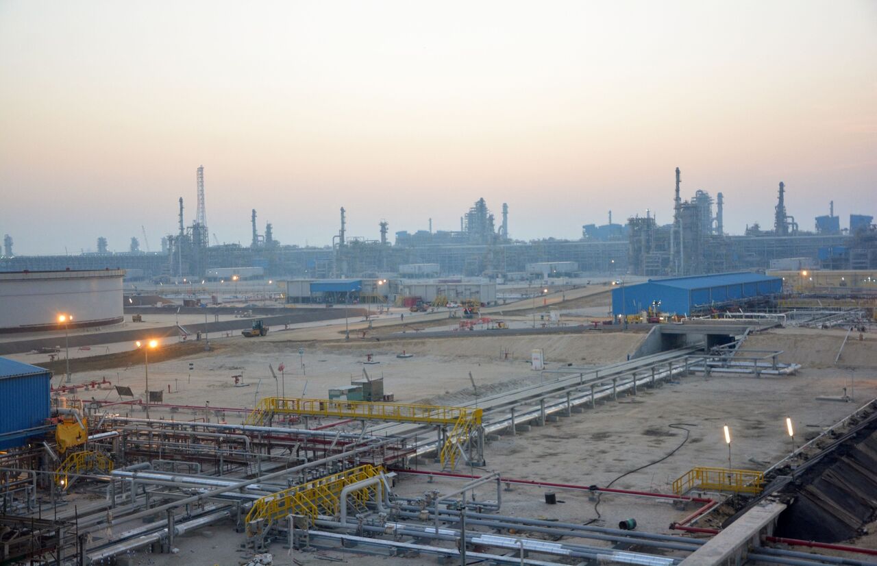 Kuwait’s Mega Al-Zour Refinery Fully Operating for First Time - Bloomberg