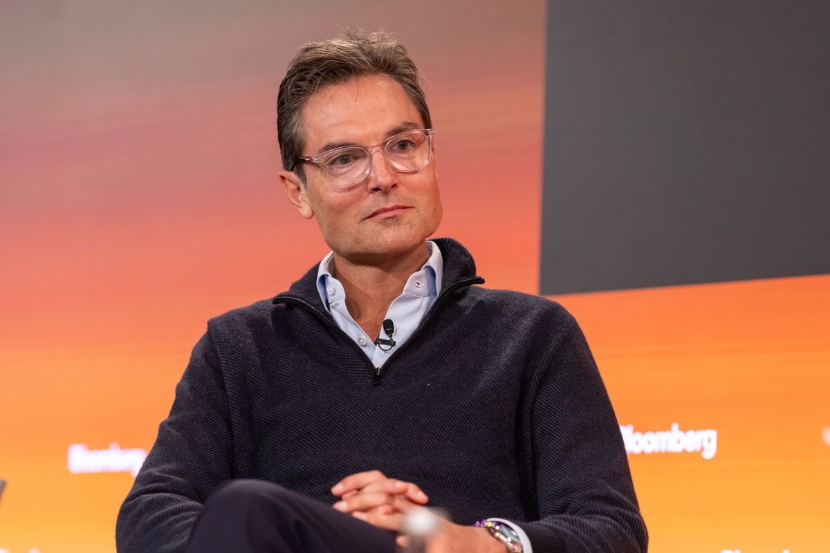 Metals Trader IXM Says CEO Ives Is Leaving After Three Years - Bloomberg