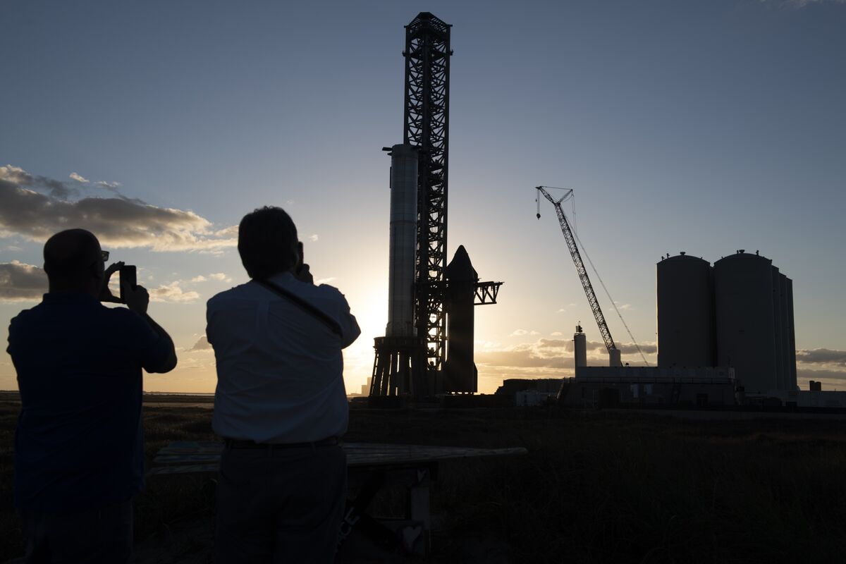 SpaceX Texas Launch Pad Discharged Liquid Nitrogen - Bloomberg