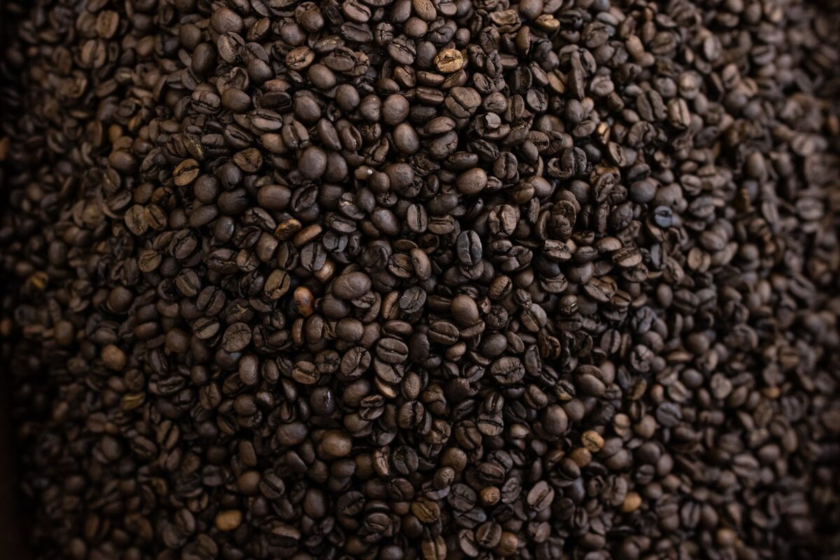 Arabica Coffee Prices Near Decade High in Looming Supply Crisis - Bloomberg