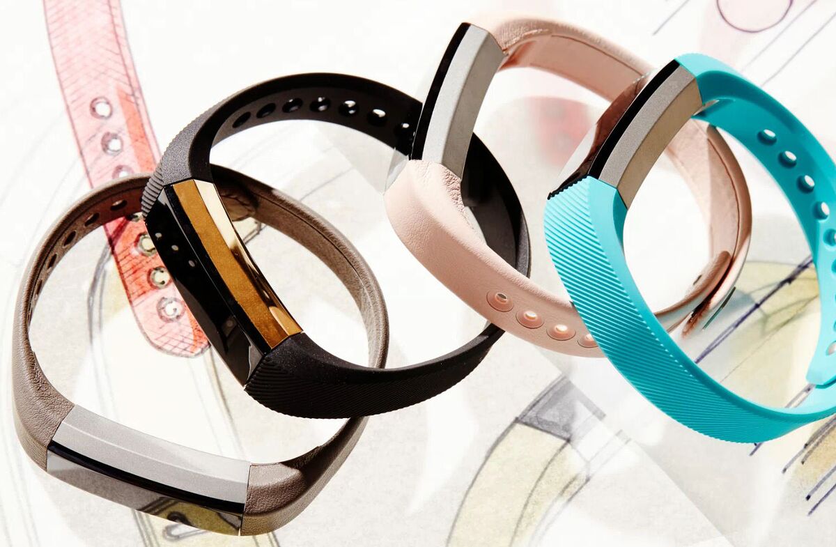 Fitbit Counts on Design to Set It Apart From Other Trackers - Bloomberg