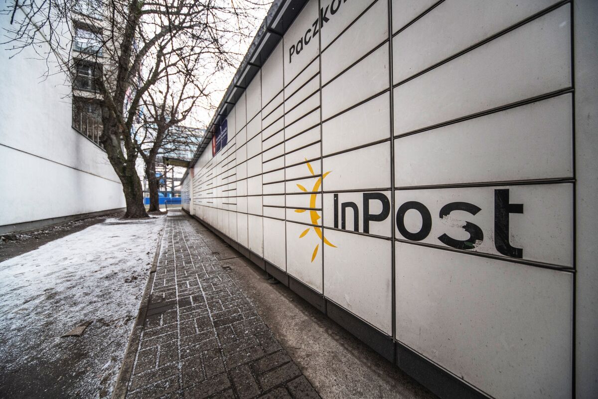 Poland’s Row With Ukraine Risks Business Ties, InPost CEO Says - Bloomberg