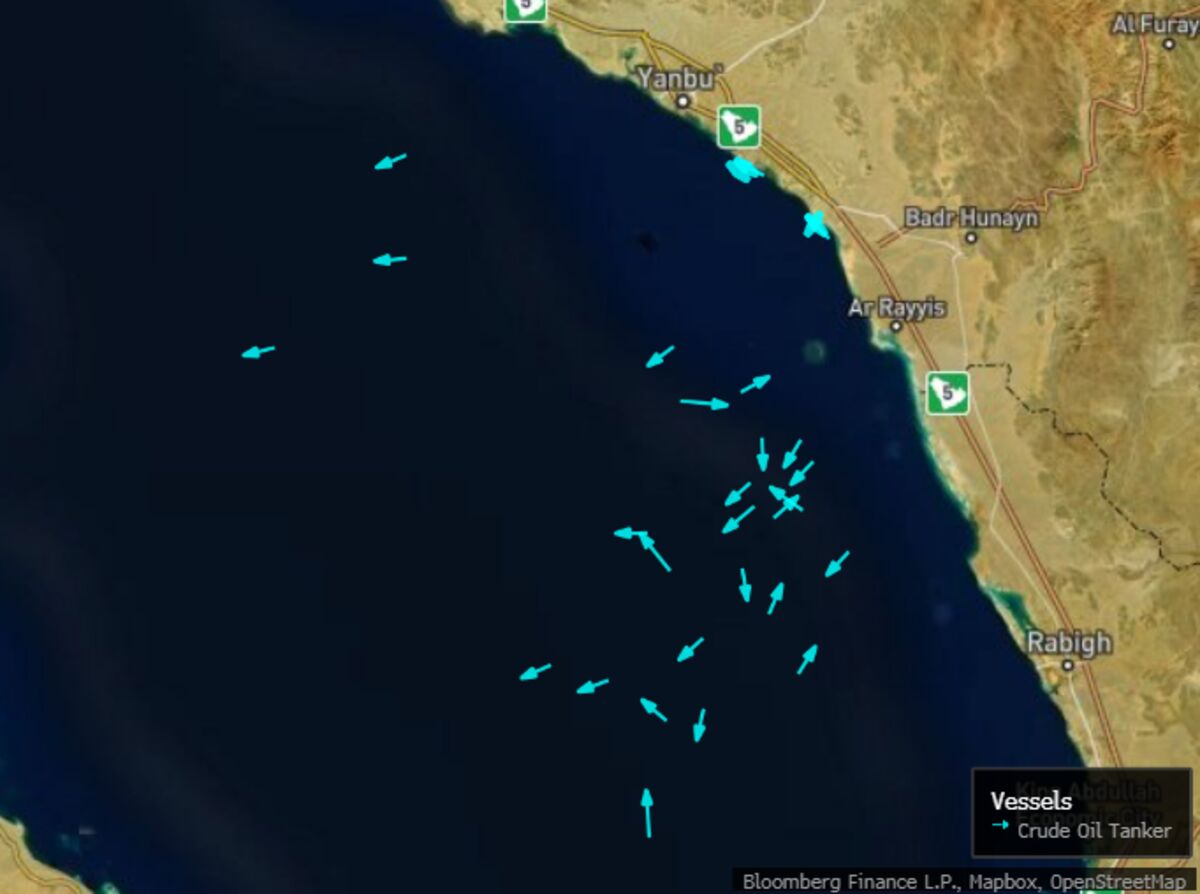 Saudi Tankers Build Up at Yanbu as Hormuz Closure Spurs Red Sea Oil ...