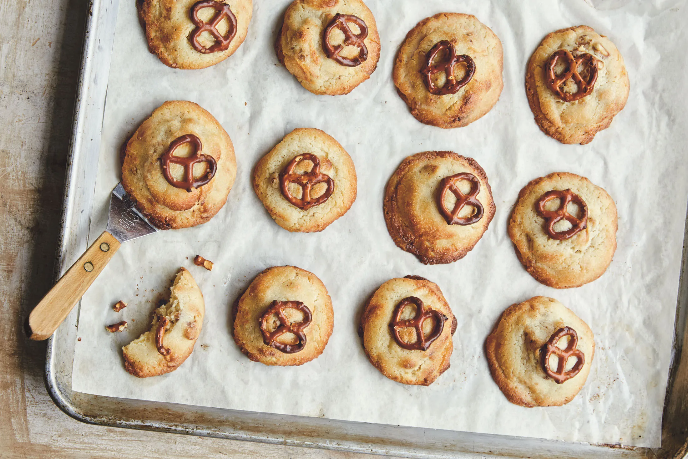 A Genius Chocolate Chip Cookie Recipe for Valentine’s Day and Super ...